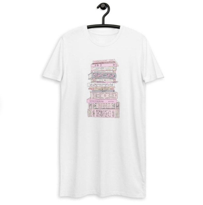 Cosy Bookish Clothes And Accessories For Book Lovers – These Novel Thoughts